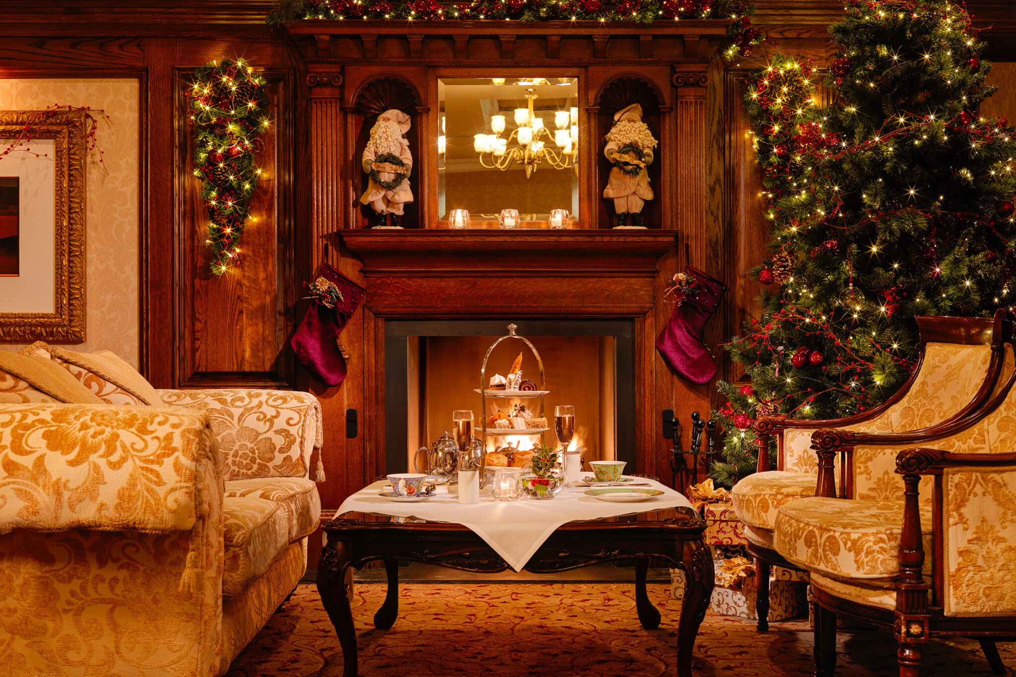 Exploring the Enchanting Hallmark Christmas Movie Locations - Travel ...