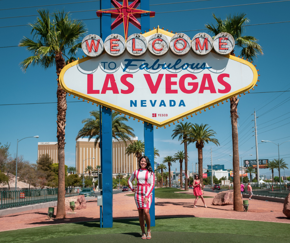 Tour the Las Vegas Welcome Sign - Travel Agent Diary